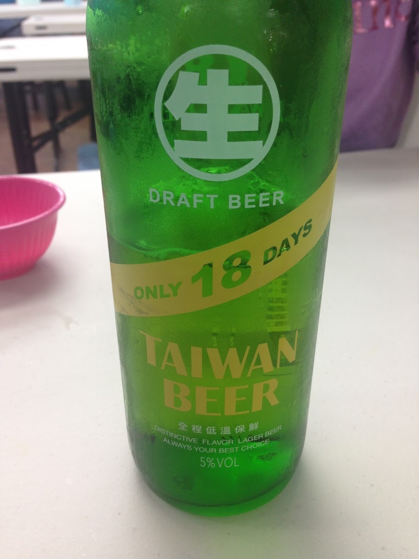 金牌 台湾啤酒 Gold medal Taiwan Beer 台湾に行った時は必ず飲むのがこれ！飲みやすさは最高 | てきとーる.com